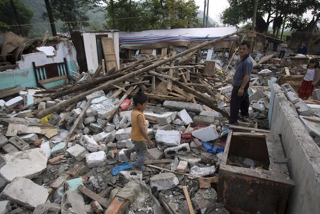 Earthquake Survivors Walk Among Ruins Their Editorial Stock Photo ...
