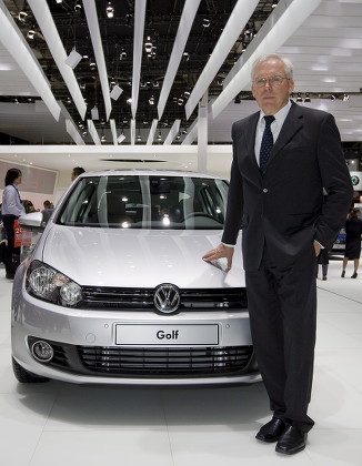 Dr Ulrich Hackenberg Head Developpment Volkswagen Editorial Stock Photo ...