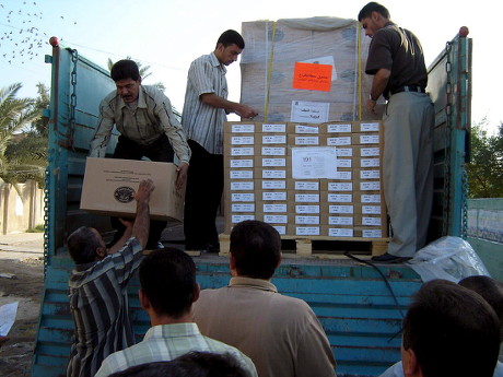 Iraq Constitution Referendum - Oct 2005 Stock Pictures, Editorial ...