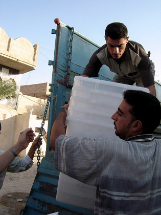 Iraq Constitution Referendum - Oct 2005 Stock Pictures, Editorial ...