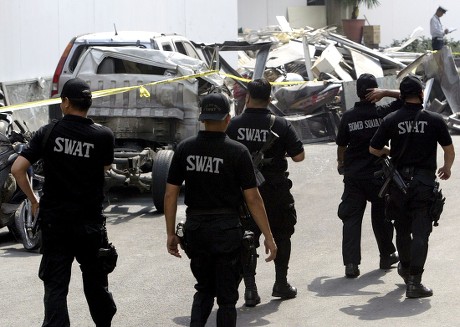 Elite Filipino Swat Officers Walkpast Debris Editorial Stock Photo ...