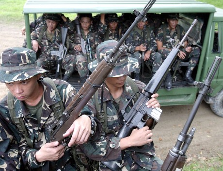 Elite Filipino Swat Officers Walkpast Debris Editorial Stock Photo ...
