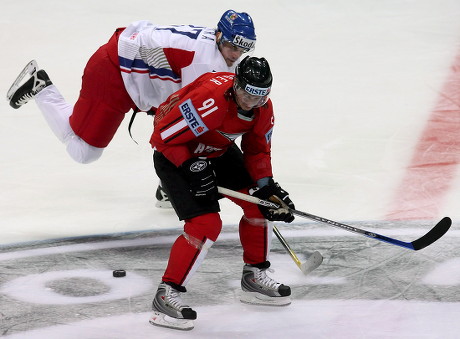 Czechs Petr Sykora L Fight Puck Editorial Stock Photo - Stock Image ...