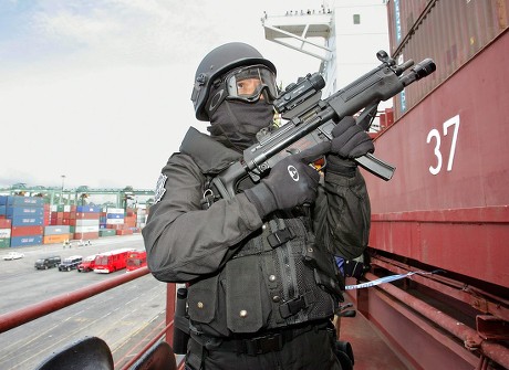 Singapore Police Force Special Operations Commando Editorial Stock ...