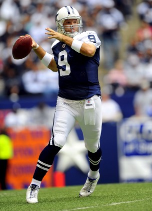 Dallas Cowboys Quarterback Tony Romo Looks Editorial Stock Photo ...