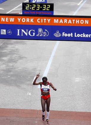 Gete Wami Ethiopia Crosses Finish Line Editorial Stock Photo - Stock ...
