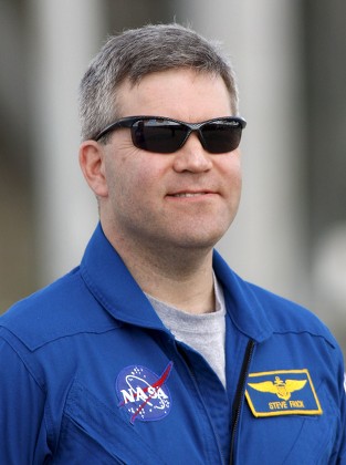 Commander Steve Frick Space Shuttle Atlantis Editorial Stock Photo ...
