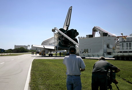 Usa Shuttle Atlantis - Sep 2006 Stock Pictures, Editorial Images and ...