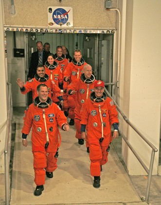 Space Shuttle Discovery Crew Walks Out Editorial Stock Photo - Stock ...