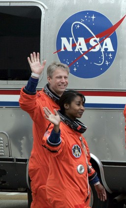 Sts121 Nasa Flight Crew Leaving Operations Editorial Stock Photo ...