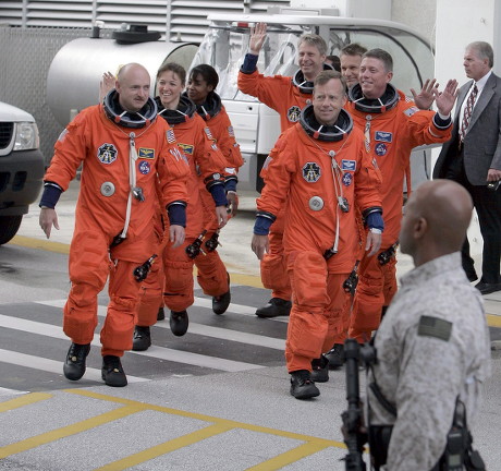 Sts121 Nasa Flight Crew Leaving Operations Editorial Stock Photo ...
