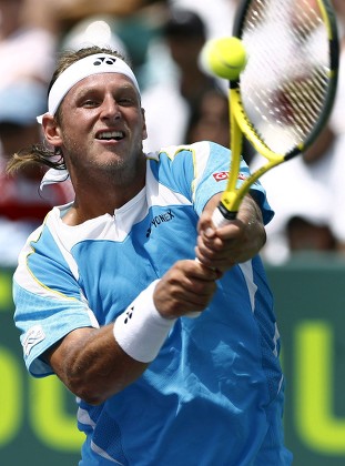 Fernando Gonzalez Chile Returns Ball Paulhenri - Foto de stock de ...
