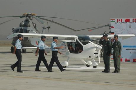 Indian Air Force Iaf Wing Commanders Editorial Stock Photo - Stock ...