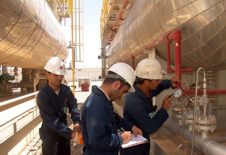 Iraqi Workers Tawke Oil Field Town Editorial Stock Photo - Stock Image ...