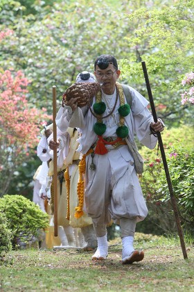 Japanese Yamabushi Mountain Ascetics Perform Shinto Editorial Stock ...