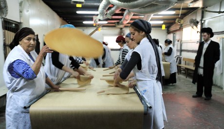 Ultraorthodox Jewish Women Use Wooden Rollers Editorial Stock Photo ...