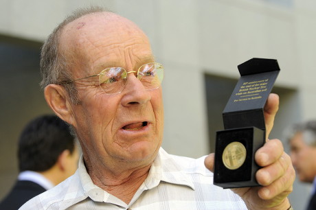 Maralinga Veteran Geoffrey Gates Displays His Editorial Stock Photo ...
