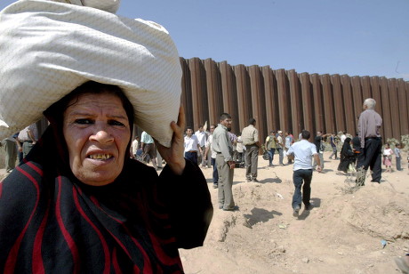 Palestinians Crossing Back Egypt Rafah Southern Editorial Stock Photo ...