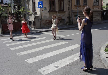 Romanian Models Rehearse Prior Fashion Presentation Editorial Stock ...