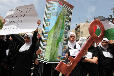 Palestinians Hold Maps Symbolic Keys During Editorial Stock Photo ...