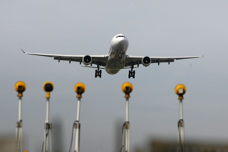 Philippine Airlines Pal Aircraft Prepares Land Editorial Stock Photo ...
