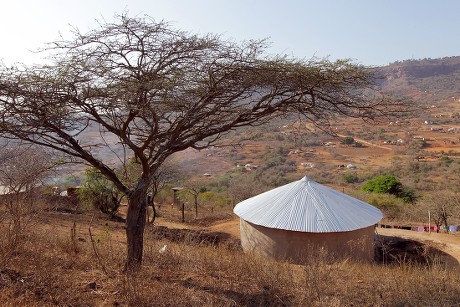 Zulu Homestead Shown Valley Thousand Hills Editorial Stock Photo ...