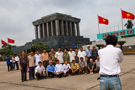 Vietnamese Tourists Pose Front Revolutionary Hero Editorial Stock Photo ...