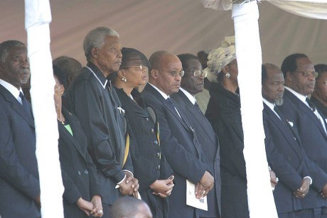 Nelson Mandela Far Left His Wife - Foto de stock de contenido editorial ...