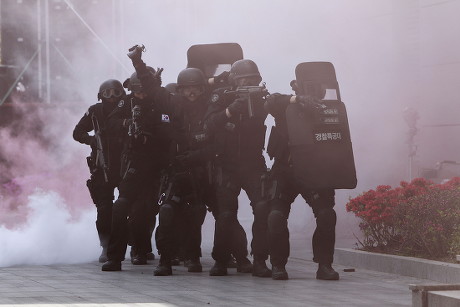 South Korean Special Weapons Attack Team Editorial Stock Photo - Stock ...