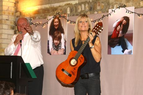 Gaby Roslin Auctioning Liam Gallaghers Guitar Editorial Stock Photo ...