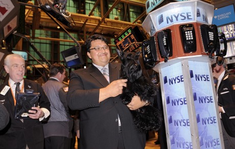 Handler Gabriel Rangel C Holds Sadie Editorial Stock Photo - Stock ...