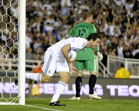 Real Madrids Gonzalo Higuain Front Celebrates Editorial Stock Photo ...