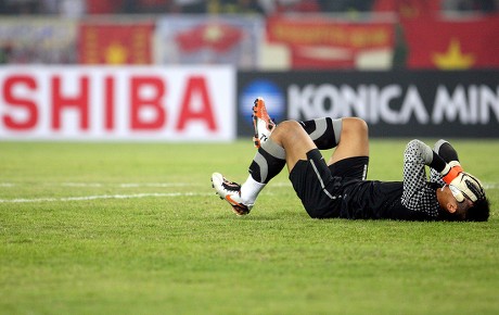 Singapores Goalkeeper Mohamad Izwan Bin Mahbud Editorial Stock Photo ...