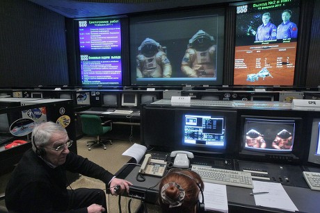Experts On Foreground Watch On Simulation Editorial Stock Photo - Stock ...