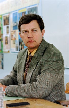 Out Sight Tv Simon Pearsall Left Editorial Stock Photo - Stock Image ...