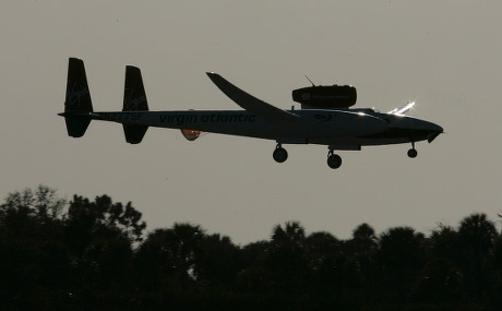 Virgin Atlantic Airways Globalflyer Aircraft Arrives Editorial Stock ...