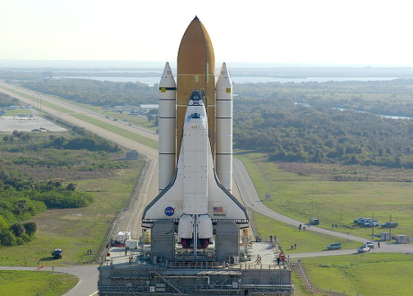 Usa Shuttle Atlantis - Feb 2007 Stock Pictures, Editorial Images and ...