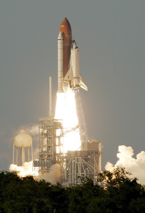 Space Shuttle Atlantis Lifts Off International Editorial Stock Photo ...