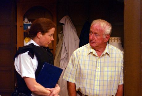 obituary - emmerdale royle family actor peter Stock Photos (Exclusive ...