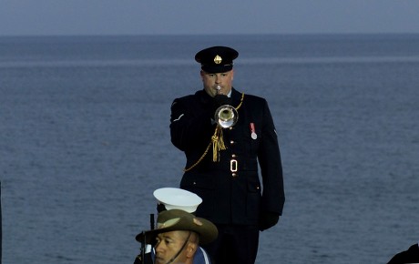 Anzac Soldier Plays Trumpet During Dawn Editorial Stock Photo - Stock ...