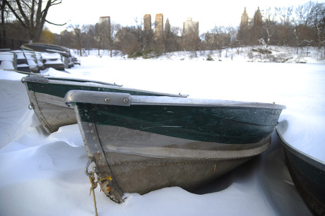 Row Boats Covered Snow Boat House Editorial Stock Photo - Stock Image ...