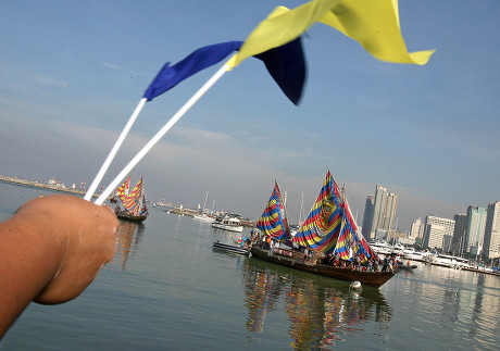 Filipinos Welcome Philippines Balangay Expedition Team Editorial Stock ...