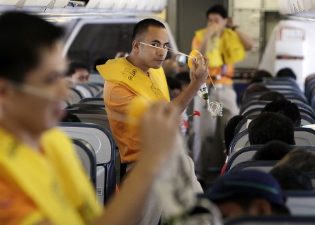 Cebu Pacifics Dancing Flight Attendants Take Editorial Stock Photo ...