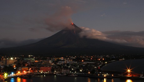 Lava Cascades Down Slopes Mayon Volcano Editorial Stock Photo - Stock ...