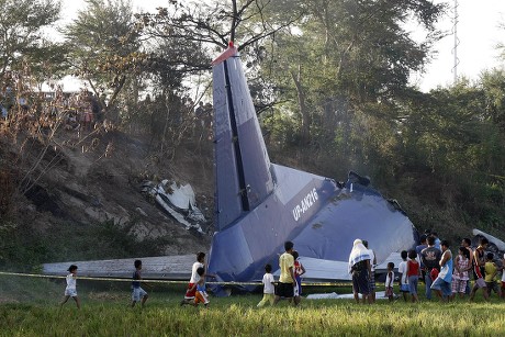 Filipino Villagers View Wreckage Russian Antonov Editorial Stock Photo ...