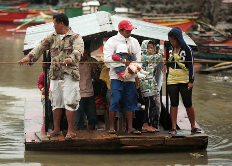 Filipino Residents Travel On Makeshift Raft Editorial Stock Photo ...