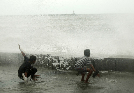 __COUNT__ Philippines Tropical Storm Aere - May 2011 Stock Pictures ...