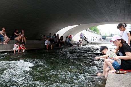 South Korean People Enjoy Stream Seoul Editorial Stock Photo - Stock ...