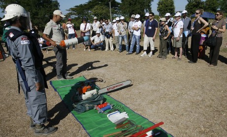 Mineclearing Officers Show Demining Equipment Visitors Editorial Stock ...