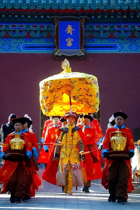 Chinese Performer Portraying Emperor C Followed Editorial Stock Photo ...